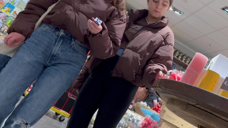 Candid Teen Beauty In Tight Jeans With A Nice Booty Shopping With Mom