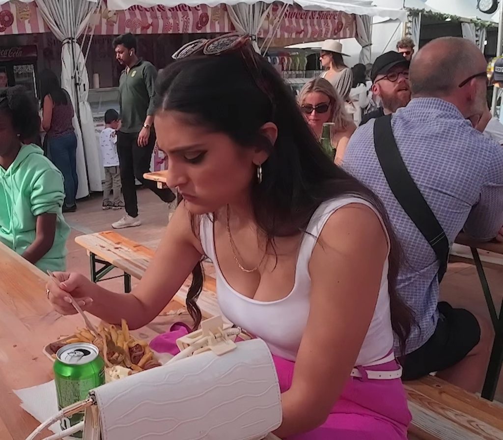 Candid brunette with nice tits showing cleavage as she eats in timelapse mode - Candid Best Premium