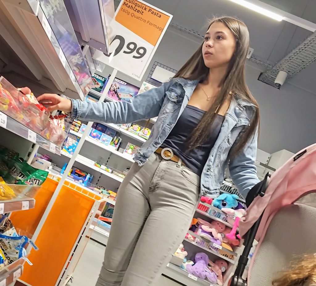 Brunette Mom In Jeans Candid Best Premium