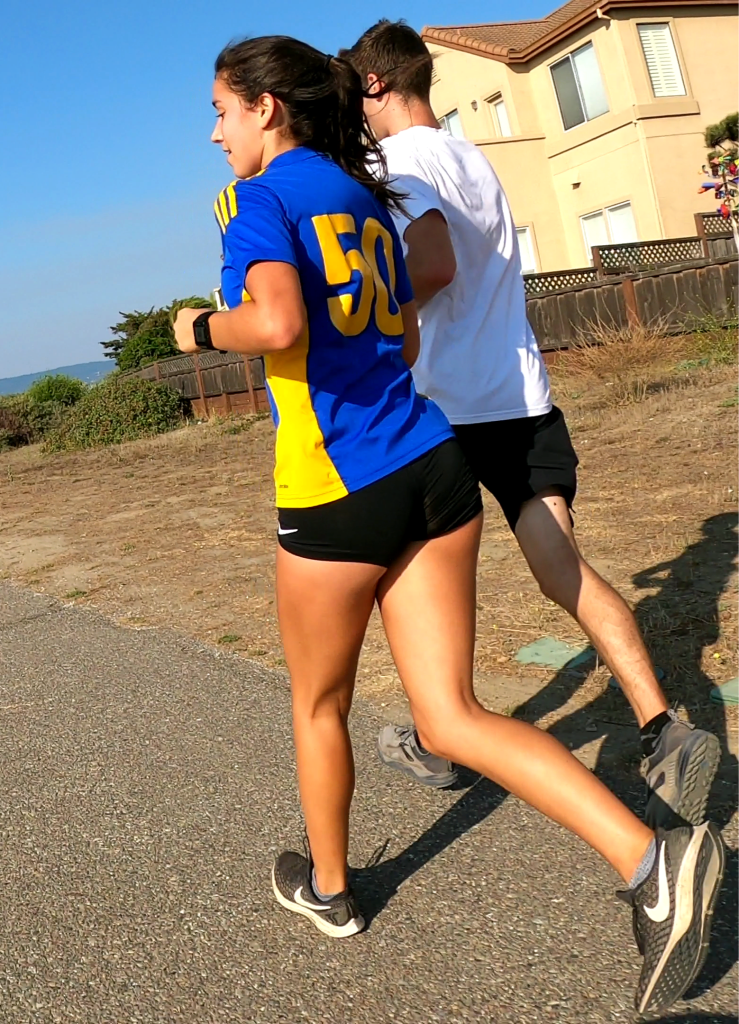 Chasing a Hot Teen Runner with tight shorts - Candid Best Premium