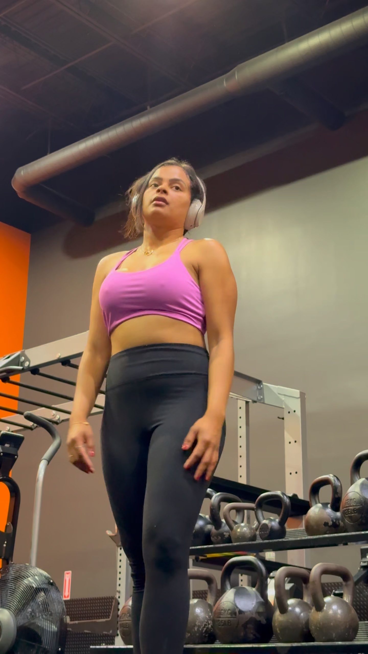 HER PERKY TITS POKING THROUGH THAT SPORTS TOP - Candid Best Premium